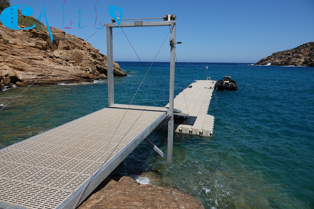 Floating dock for Calilo Luxury Beach Resort | BOUZAKIS BROS MARINE